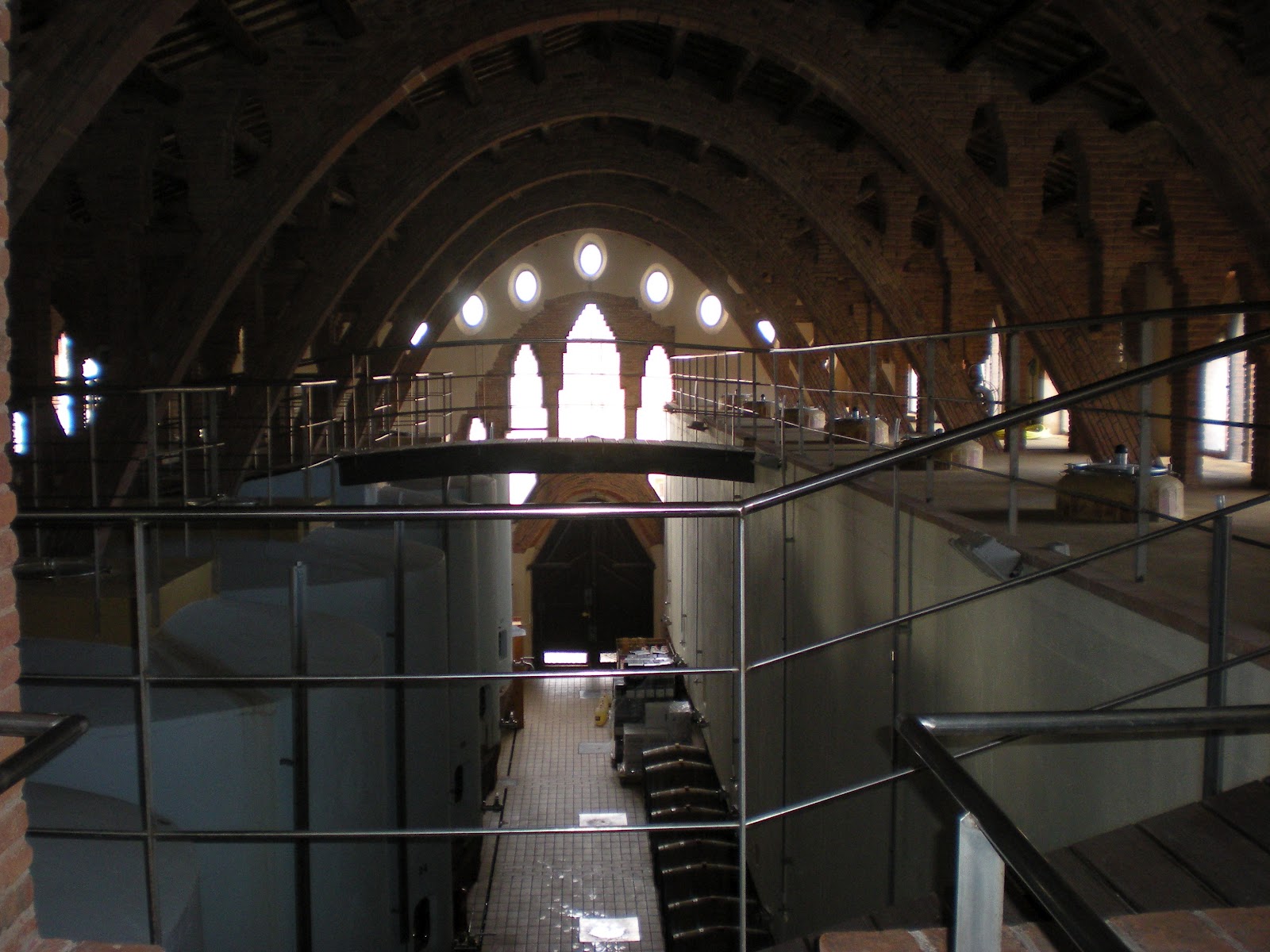 NO HI HA OUS - VINS & CAVES: Vinícola de Nulles