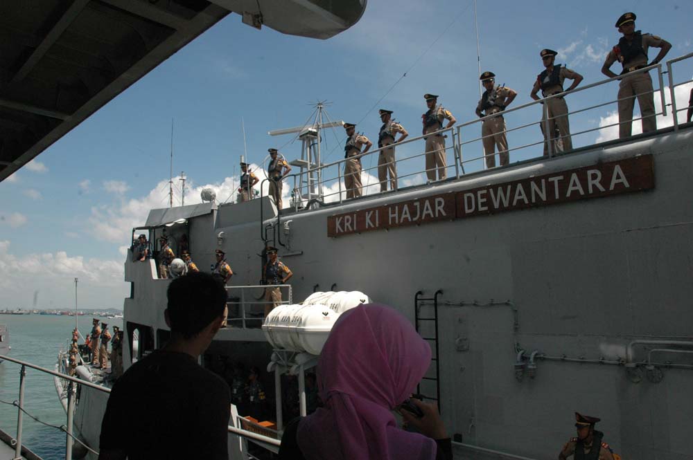 KRI Ki Hajar Dewantara-364 Operasi Keamanan Laut Di Wilayah Timur ...