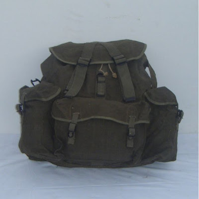 Webbingbabel: French Army Airborne Backpack Mod.1950