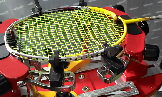 Perlengkapan Dalam Permainan Bulu Tangkis - ATURAN PERMAINAN