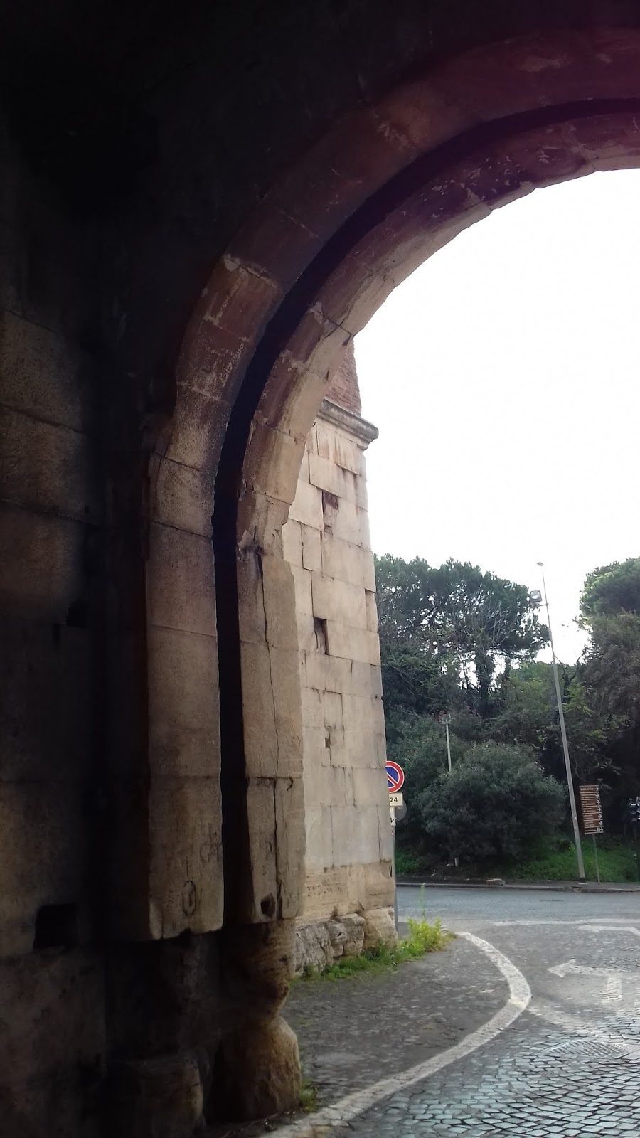 Via Appia Antica - da Porta Capena (Roma) a Cisterna di Latina