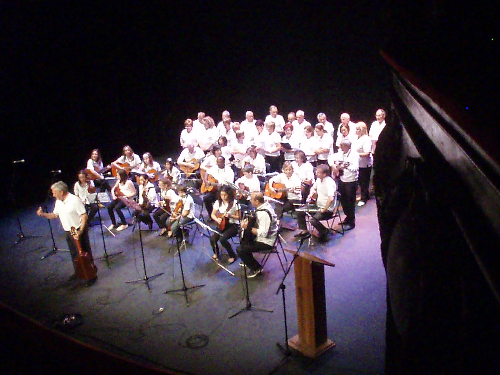 AL ROJO VIVO: LA RONDALLA CENTINELA DE CORELLA QUE DIRIGE MANOLO ...