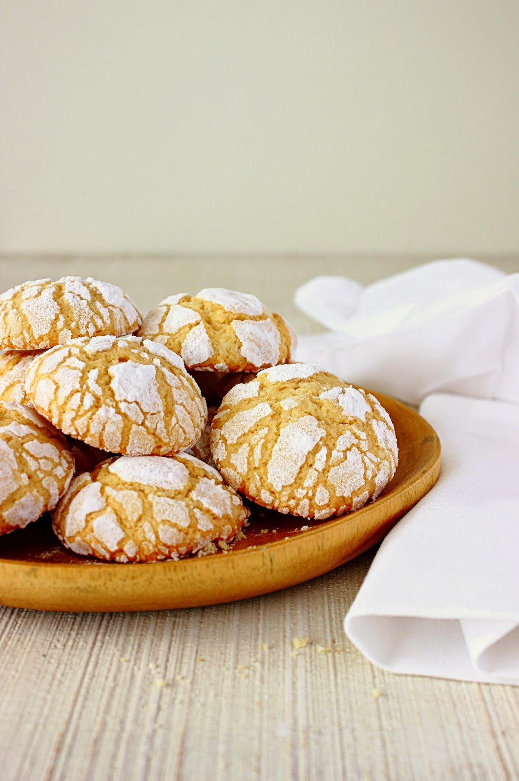 Vanilla crinkle cookies