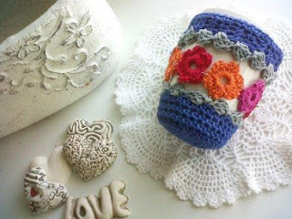 Hekel Idees: Hekel 'n 'funky' koffiebeker jassie!