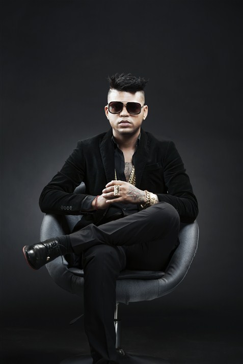 Nueva sesion de fotos de “El Mayor Clasico” ~ entrecomilla music