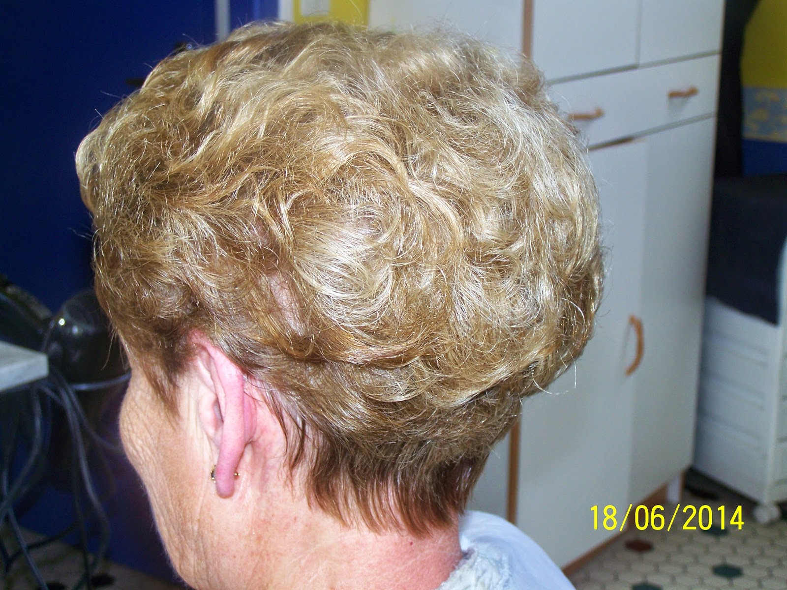 BENEDICTE COIFFURE MIXTE: Modele de coiffure Femme , style Mise en Plis