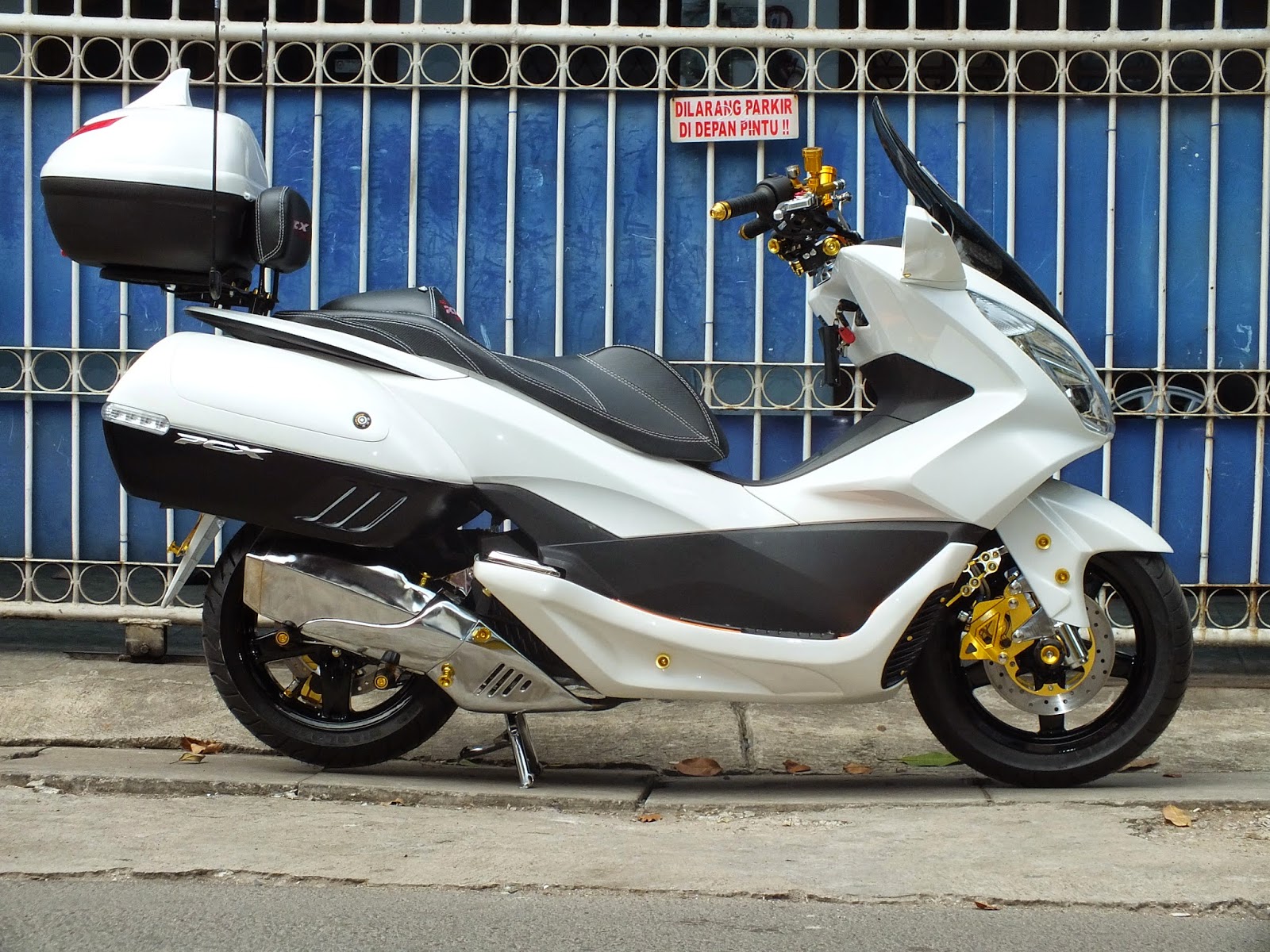 Oracle Modification Concept: HONDA PCX 150 DIJUAL MURAH