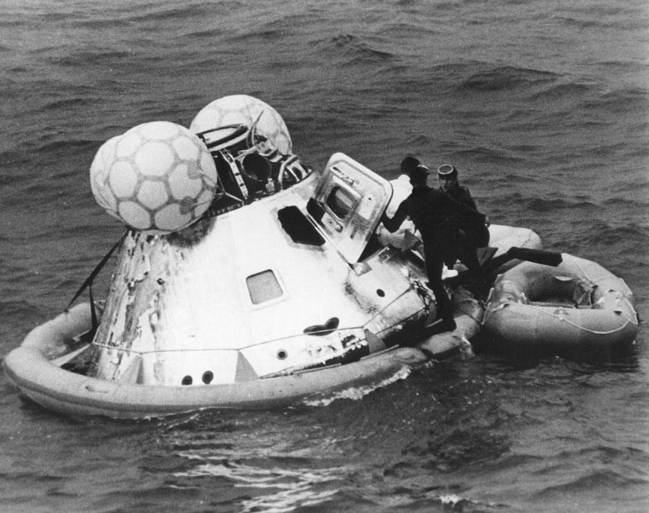 Apollo 7 Timeline: 1968/10/22: Rientro nell'atmosfera e "splashdown ...