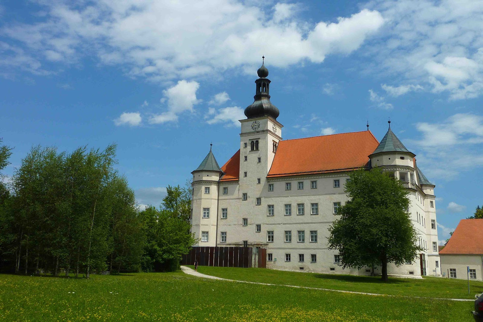 Jim And Sarah Go On A Trip: Ah, Europe...