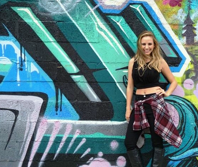 THE APPRECIATION OF BOOTED NEWS WOMEN BLOG : KELLIE ROWE'S CAREER IS ...