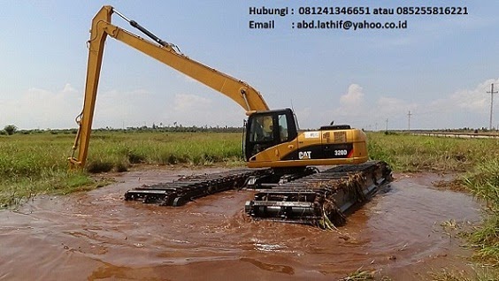 SWAMP AMPHIBIOUS EXCAVATOR