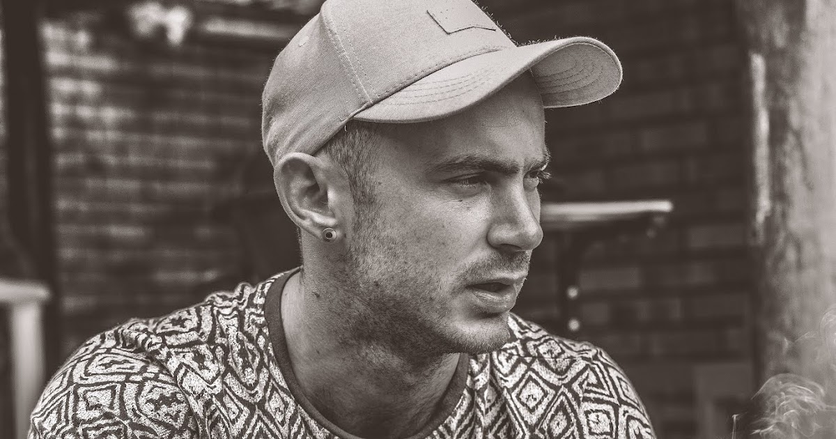 "The biter bit" nghĩa là gì?