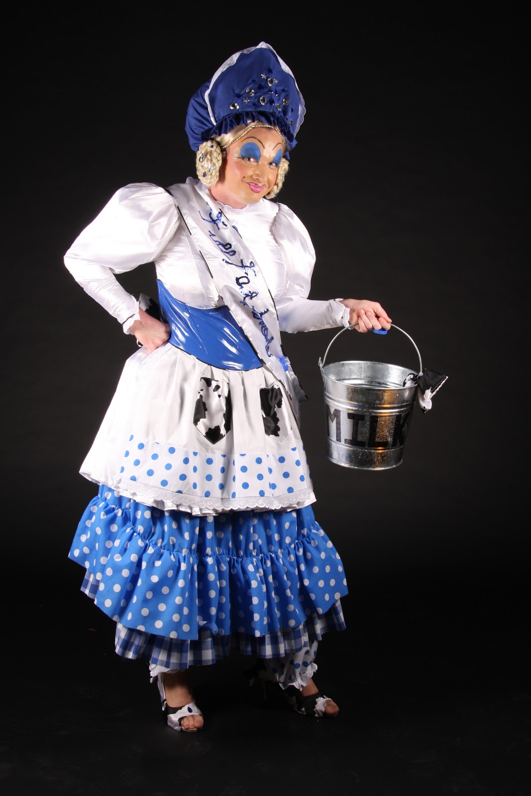 claudiamedina: Pantomime Dame