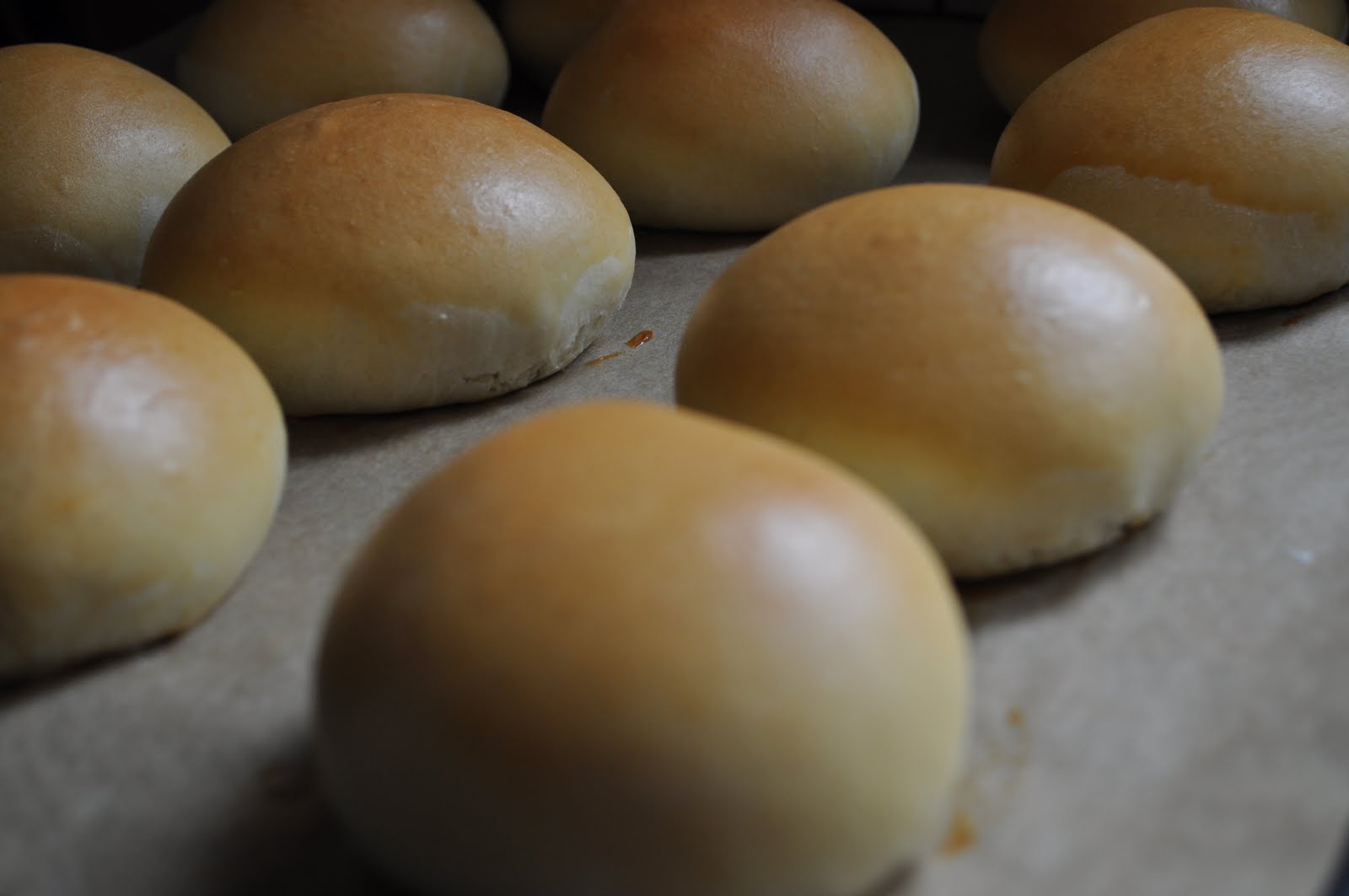 Tales of a Babbling Spoon: Baked Siopao Asado