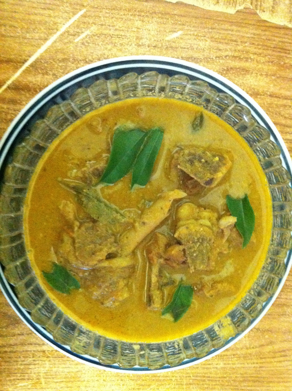 Foodies Nest: DRUM STICK CHICKEN CURRY GRAVY/KULAMBU