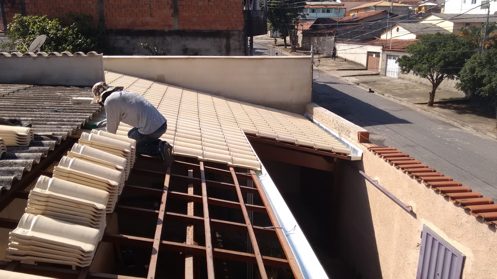 Artmetais Calhas e Telhados: Telhado Colonial Com telhas Americanas