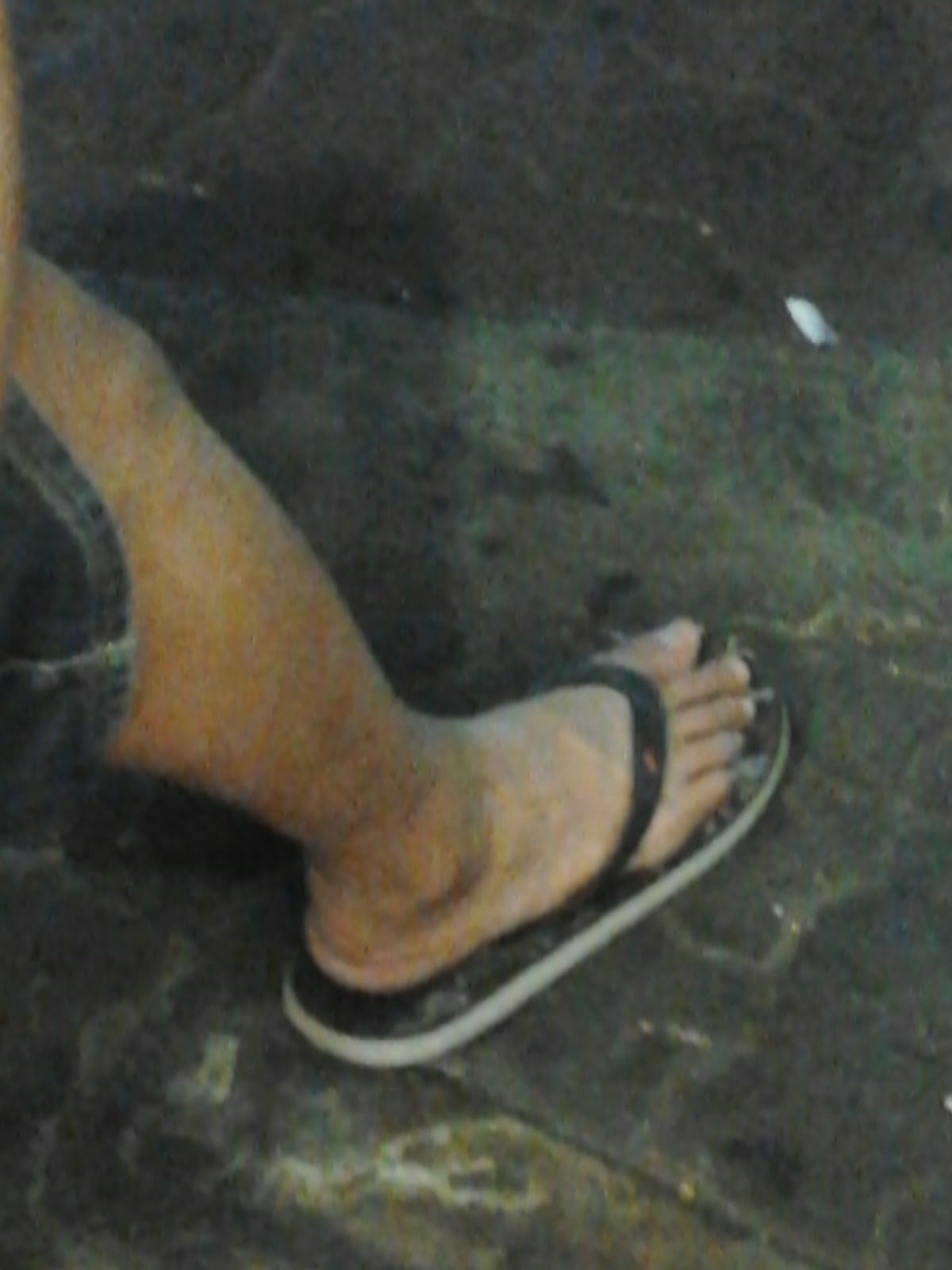 PINOY FOOT FETISH SHOP: A Guy's Feet (Pinoy Male Feet)