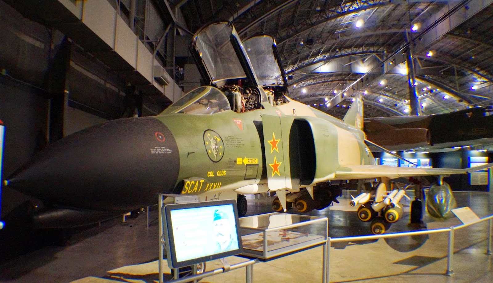 Plastic Models on the Internet: Aircraft Walkaround vol. 40: McDonnell ...