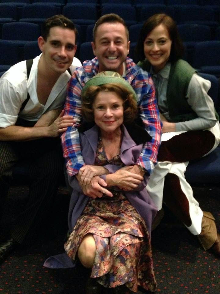 Jonathan Baz Reviews...: The Gypsy In Mear - Stephen Mear On ...