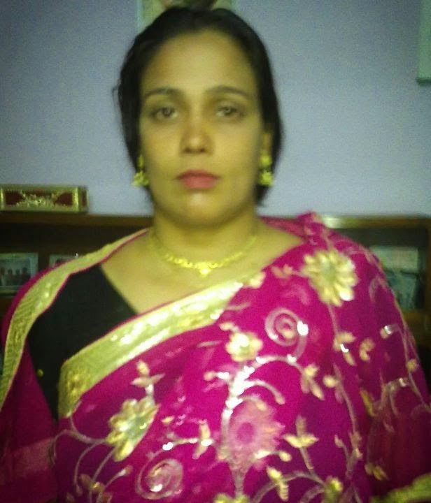 Beautiful South Indian Aunties With Saree Bollywood Actress Photos