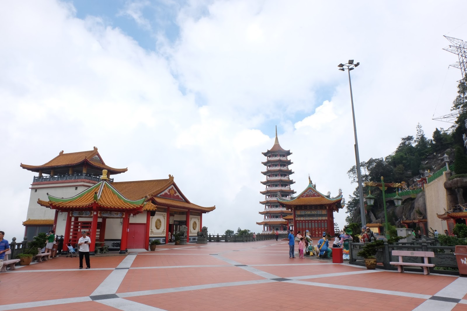 Kee Hua Chee Live!: CHIN SWEE TEMPLE COMPLEX AT RESORTS WORLD GENTING ...