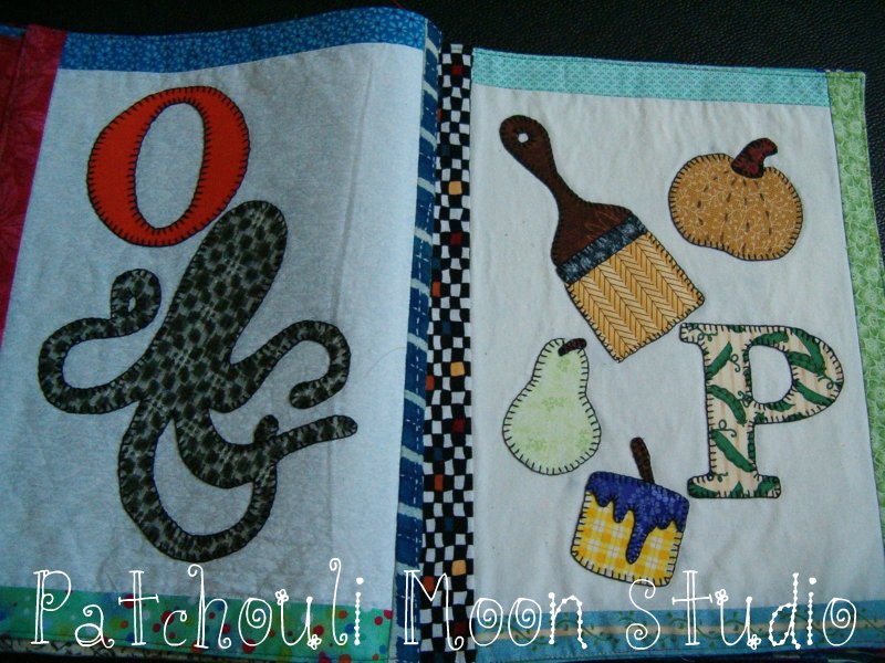 Patchouli Moon Studio: Fabric Alphabet Book