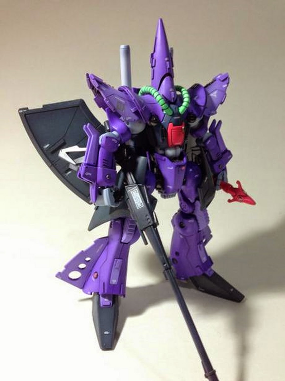 Custom Build: HGUC 1/144 Hambrabi "detailed"