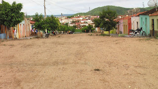 PREFEITURA MUNICIPAL DE QUITERIANÓPOLIS: OBRAS AVANÇAM EM QUITERIANÓPOLIS