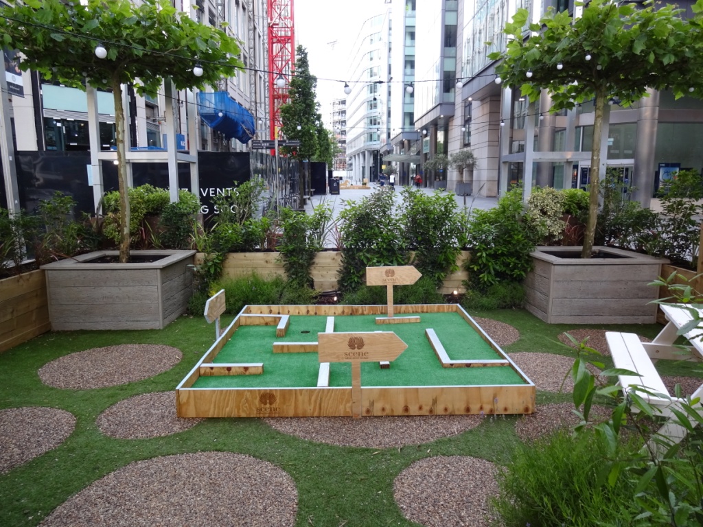 The Ham and Egger Files: No Tee Party Crazy Golf for me at The Club ...