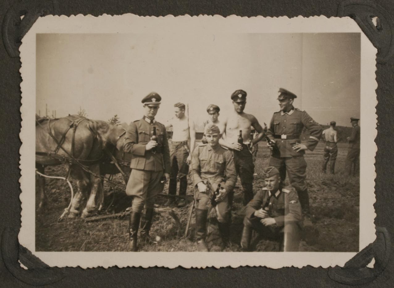 NAZI JERMAN: Foto 4. SS-Polizei-Panzergrenadier-Division