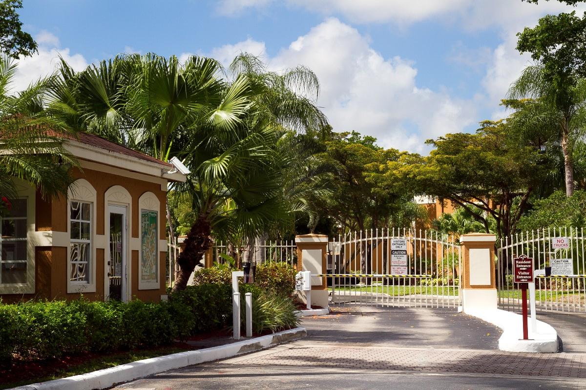 Paramount Golf Foreste Villa Noida