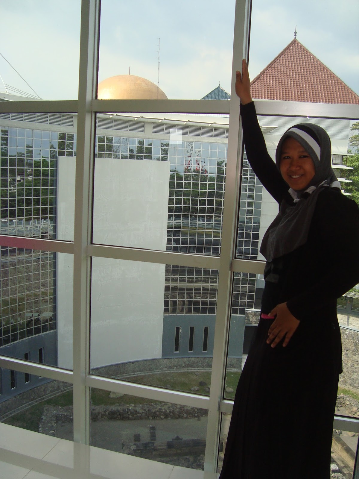 Intan Nur Permadi Sari: PERPUSTAKAAN UII YOGYAKARTA