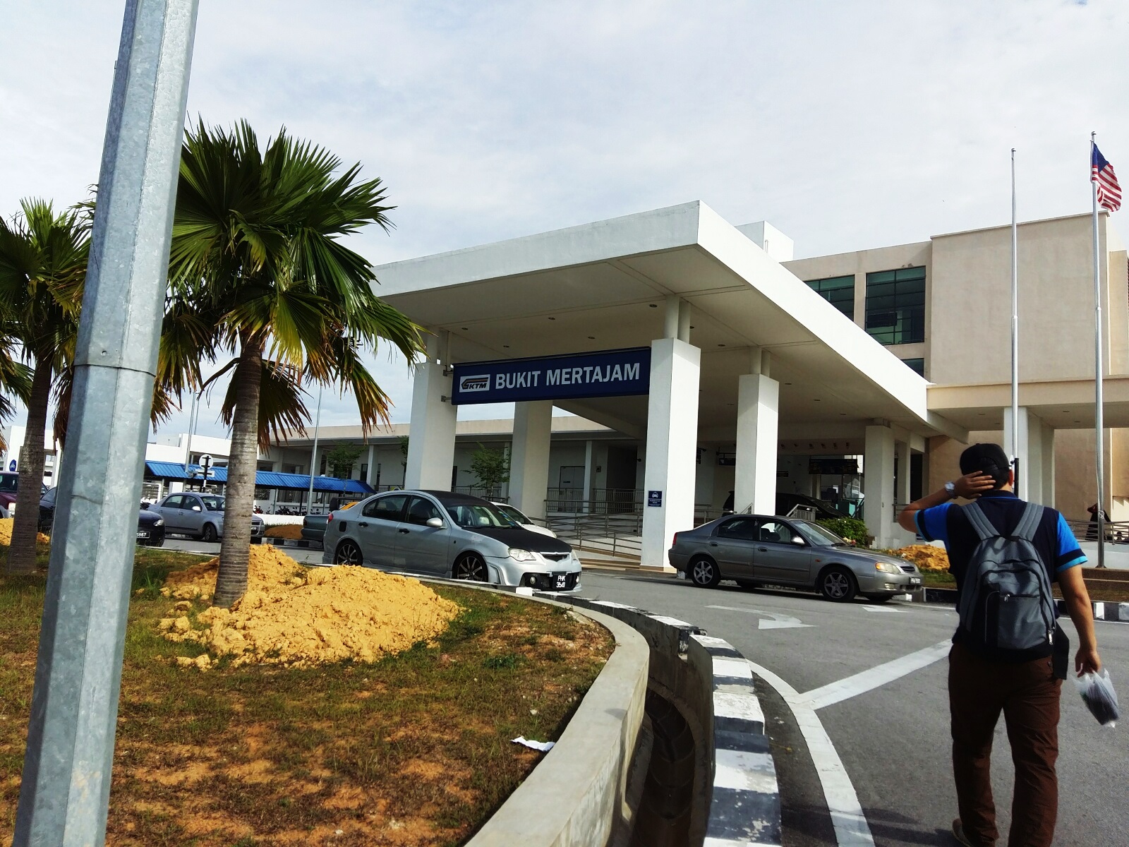 Travel Penang Naik ETS train [The Summit Hotel]