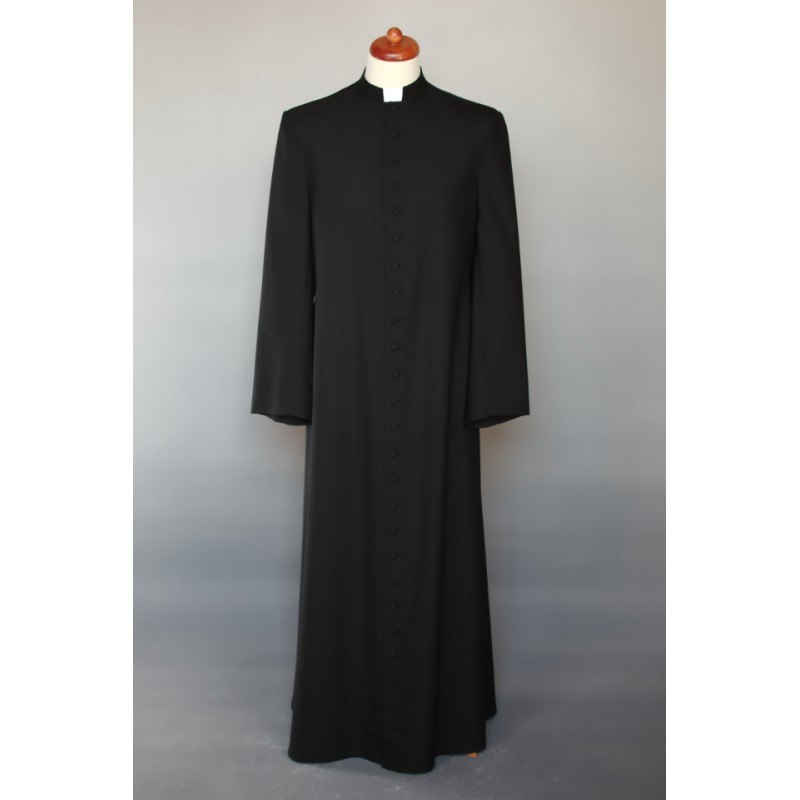 ® Blog Católico Gotitas Espirituales ®: EL SACERDOTE, DEBE USAR SOTANA?