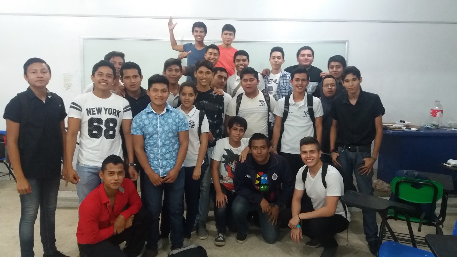 Labor Docente CBTIS 85: Fotos de la Ultima Reunion del 5AEV