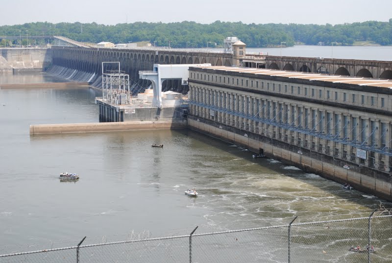 Brambly Pines: Wilson Dam and Lock