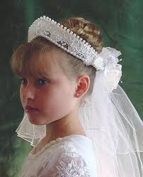 Straddling the Gap: DIY First Communion Veil