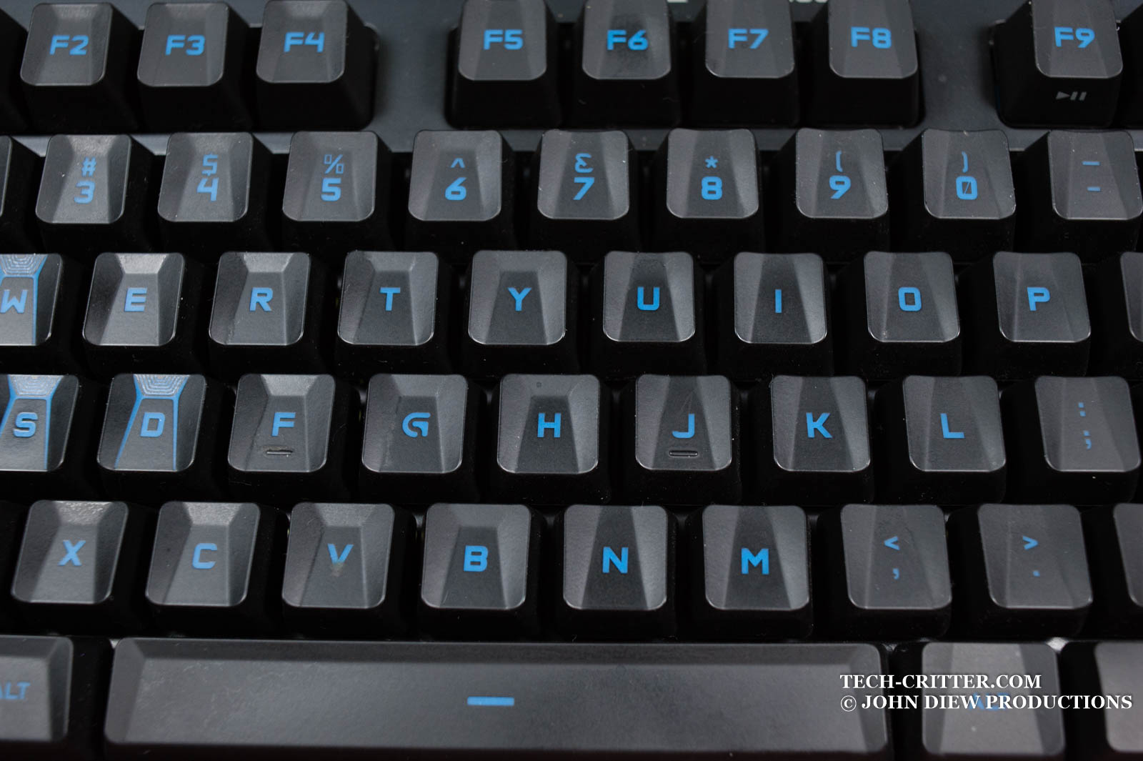 Unboxing & Review: Logitech G310 Atlas Dawn
