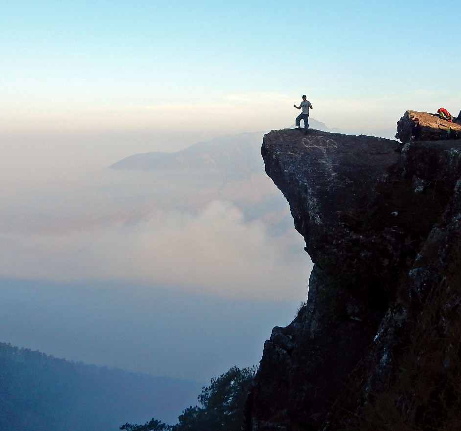 the viewing deck: Mt. Ulap (1,846masl) Day Hike with Baguio City Sidetrip