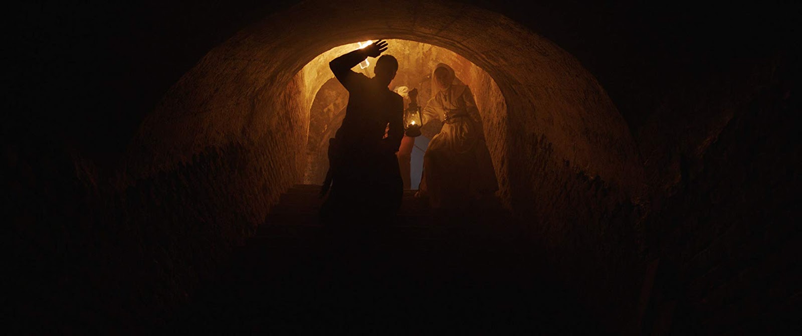 Crítica: Filme a Freira - terror que conta a história da freira de ...