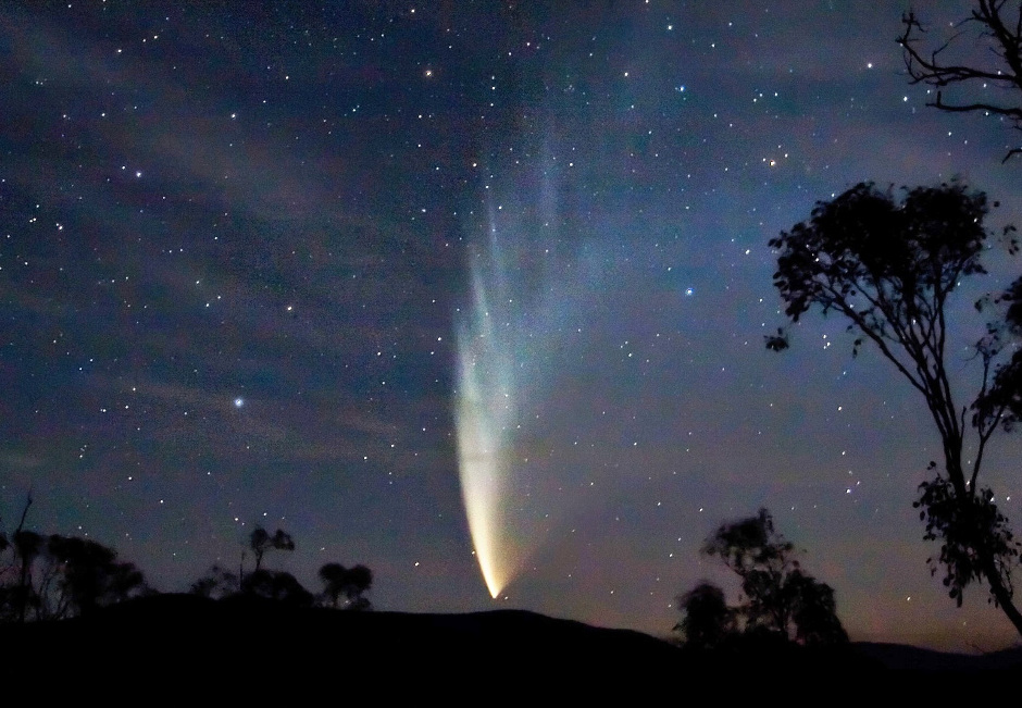Comet impacts may have led to life on Earth - Geology In