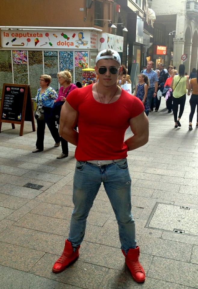 the beauty of male muscle: September 2017