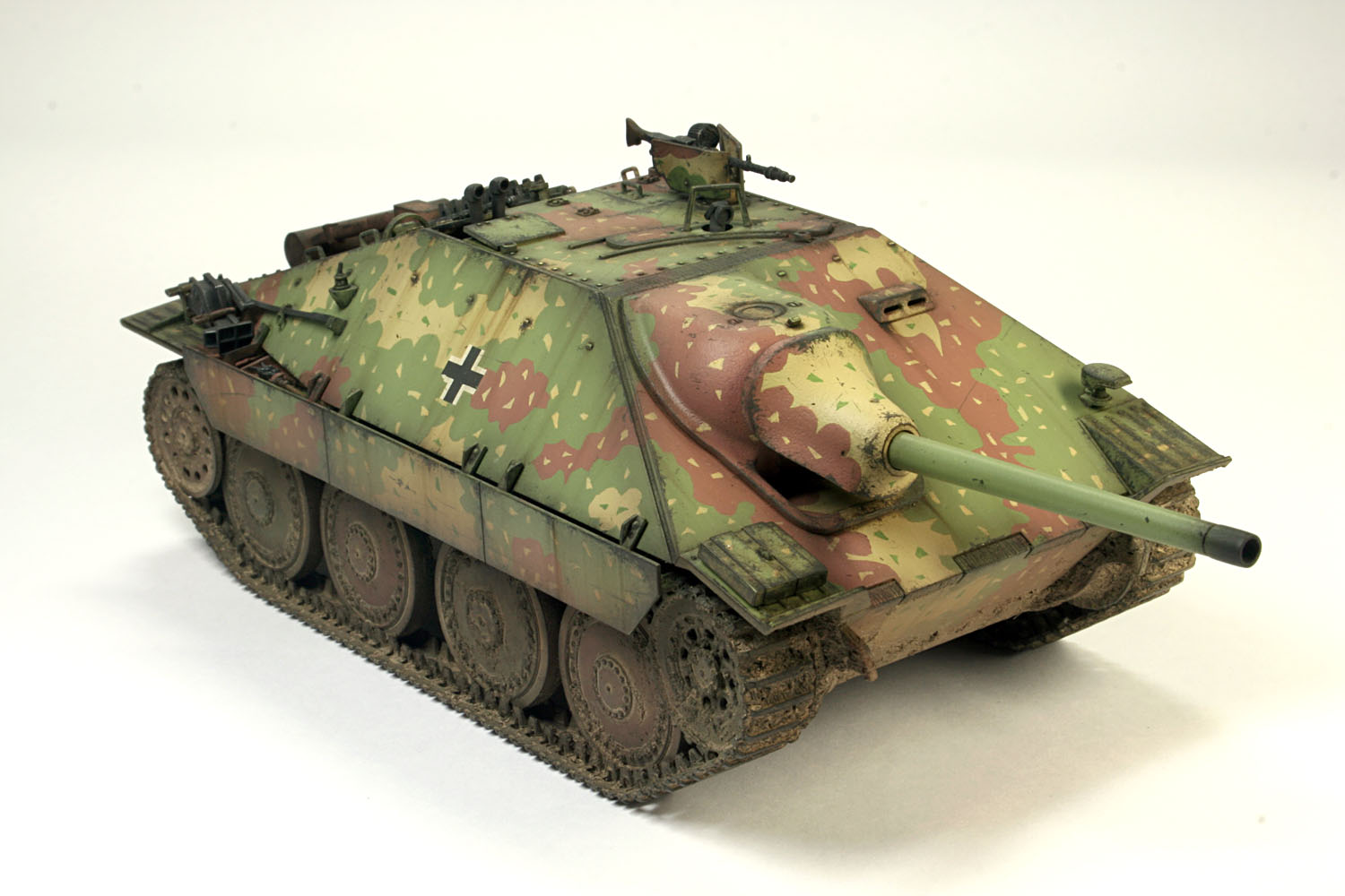 PERSPECTIVES IN MINIATURE: OOTB Tamiya Hetzer built by KG Lim (aka Chef ...