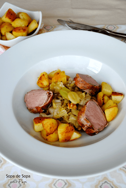 Sopa de Sopa : Solomillo de Cerdo en Panceta, Col Picuda con Uvas y ...