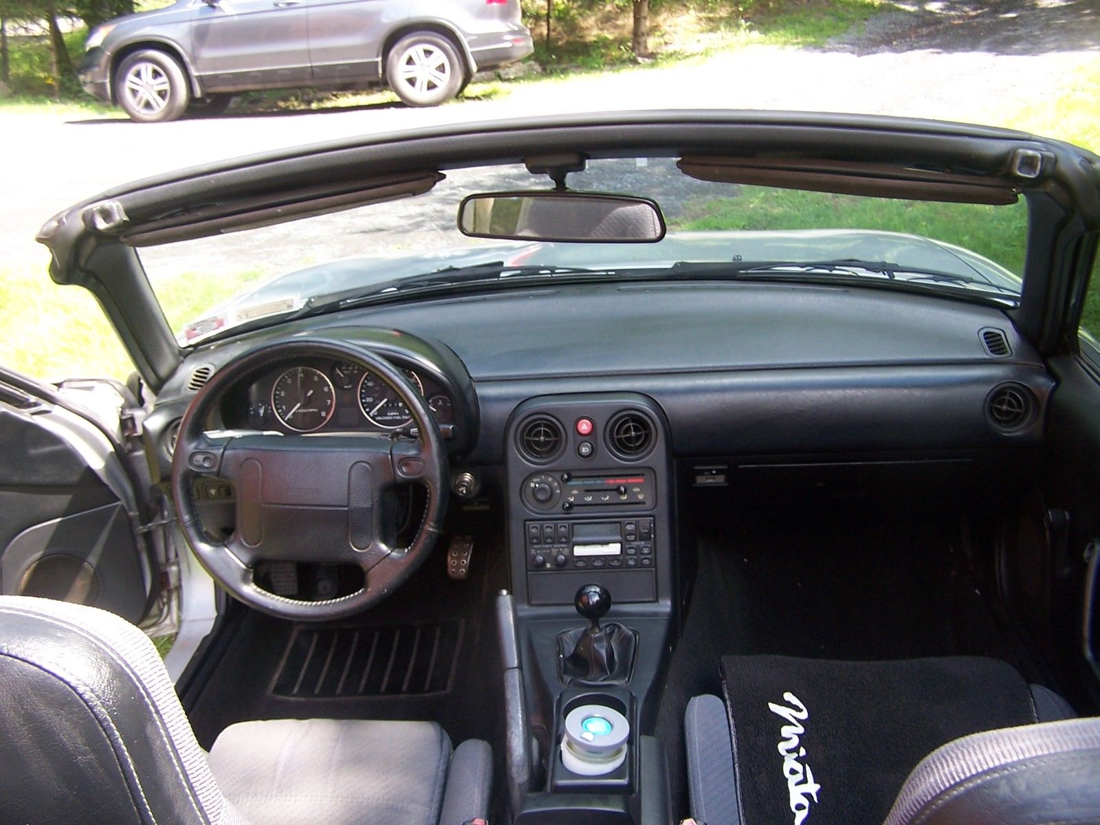 Man Capris: 1990 Mazda MX-5 Miata - DailyTurismo