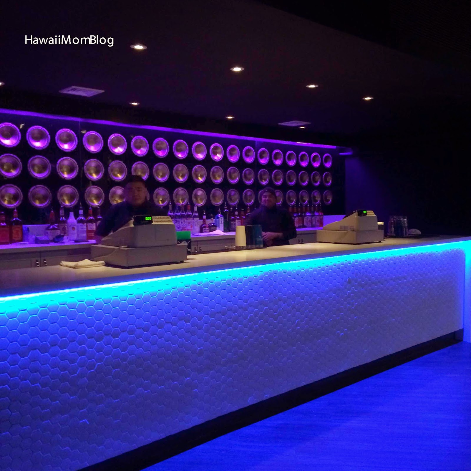 Hawaii Mom Blog: The District Nightclub - Honolulu's Newest Nightlife ...
