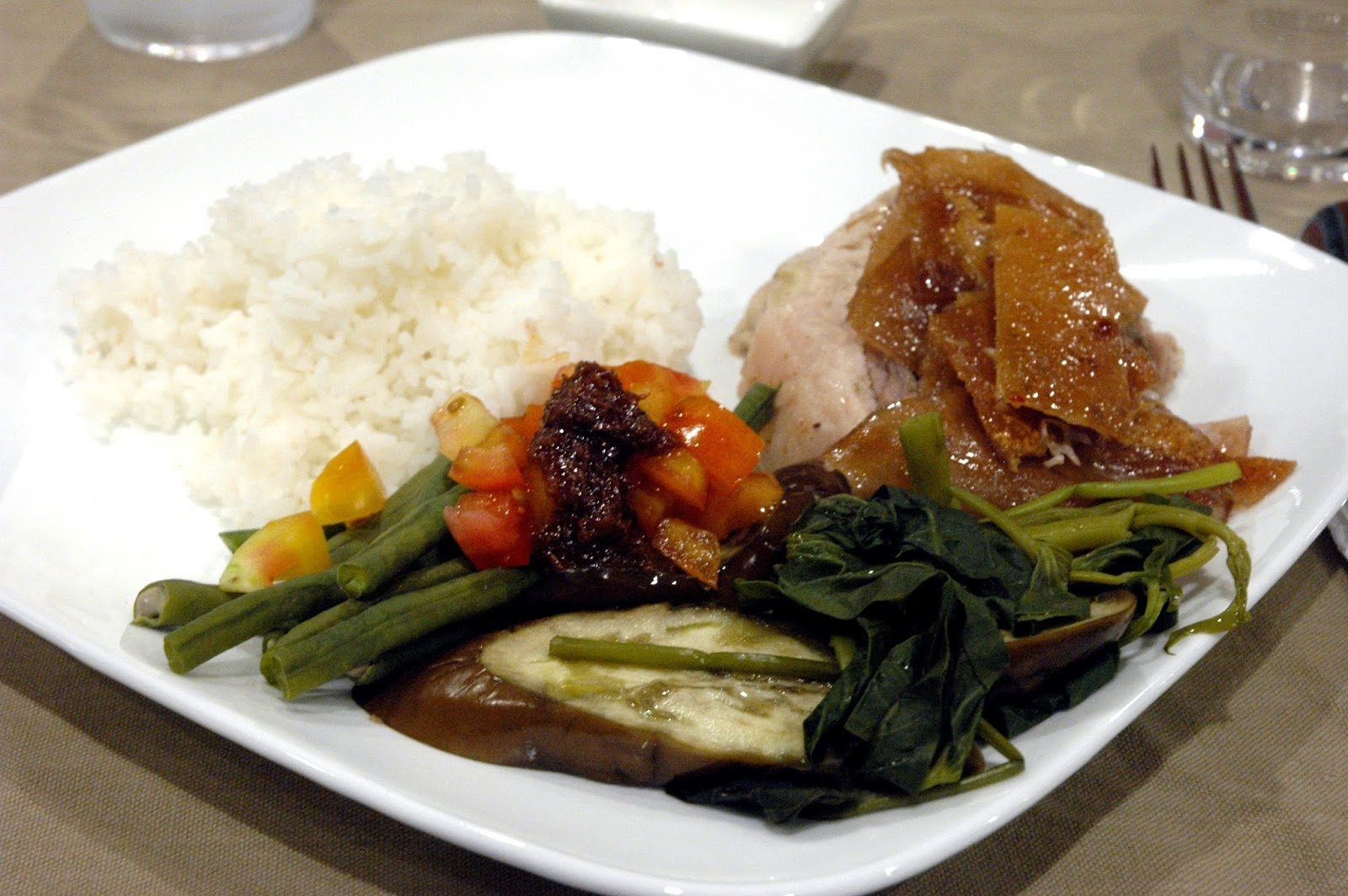 DUDE FOR FOOD: Diplahan Lechon: The Best of Mindanao Lechon, Now in Manila