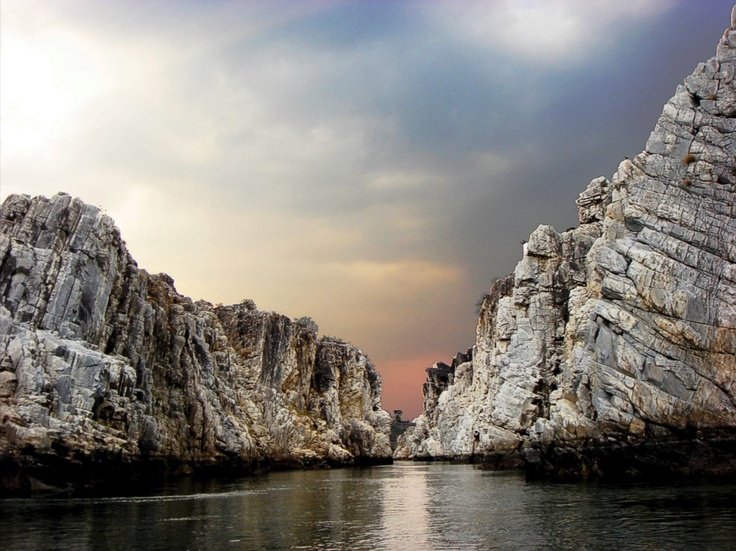 Top 10 Natural Wonders of India | Geological Wonders of India - Oasis ...