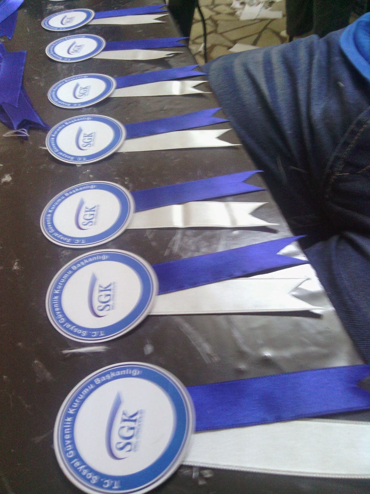 Rozet54: Saten Kokart