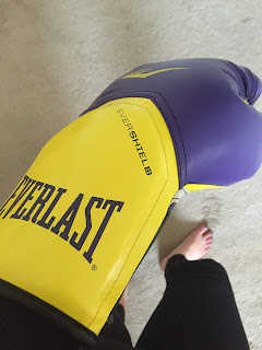 Boxing - Hillary Savoie